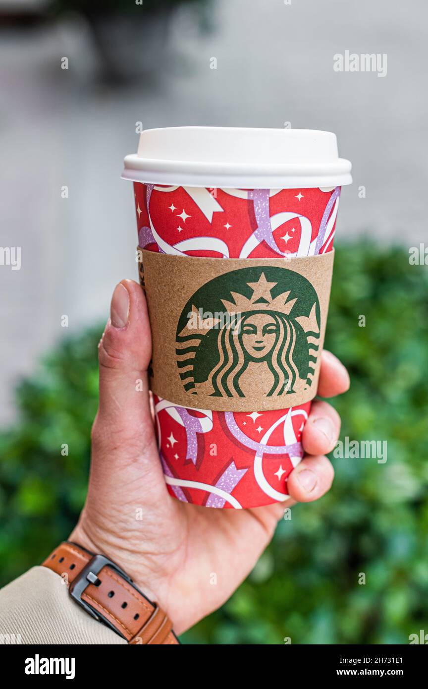 Istambul ,Turkey - November 18 2021 : A papper cup of Starbucks coffee ...