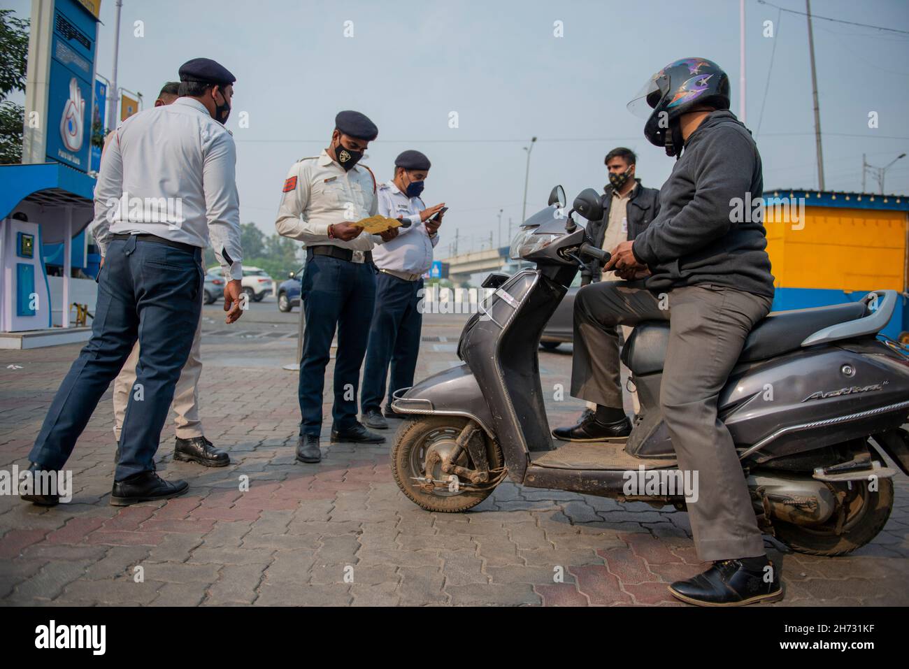 Delhi police station hi-res stock photography and images - Alamy
