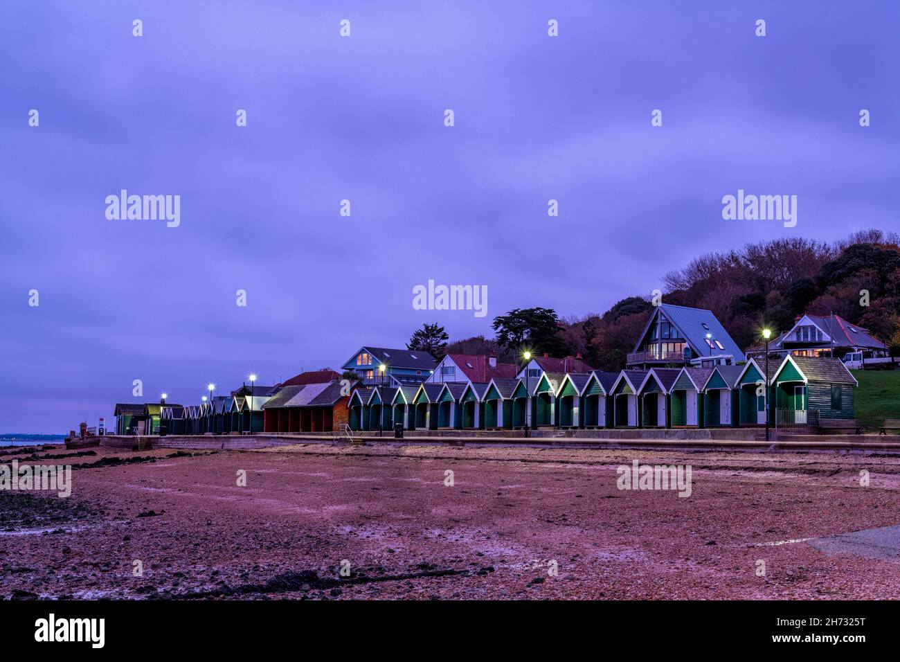 isle of wight coastline, shoreline of the isle of wight, beach huts at ...