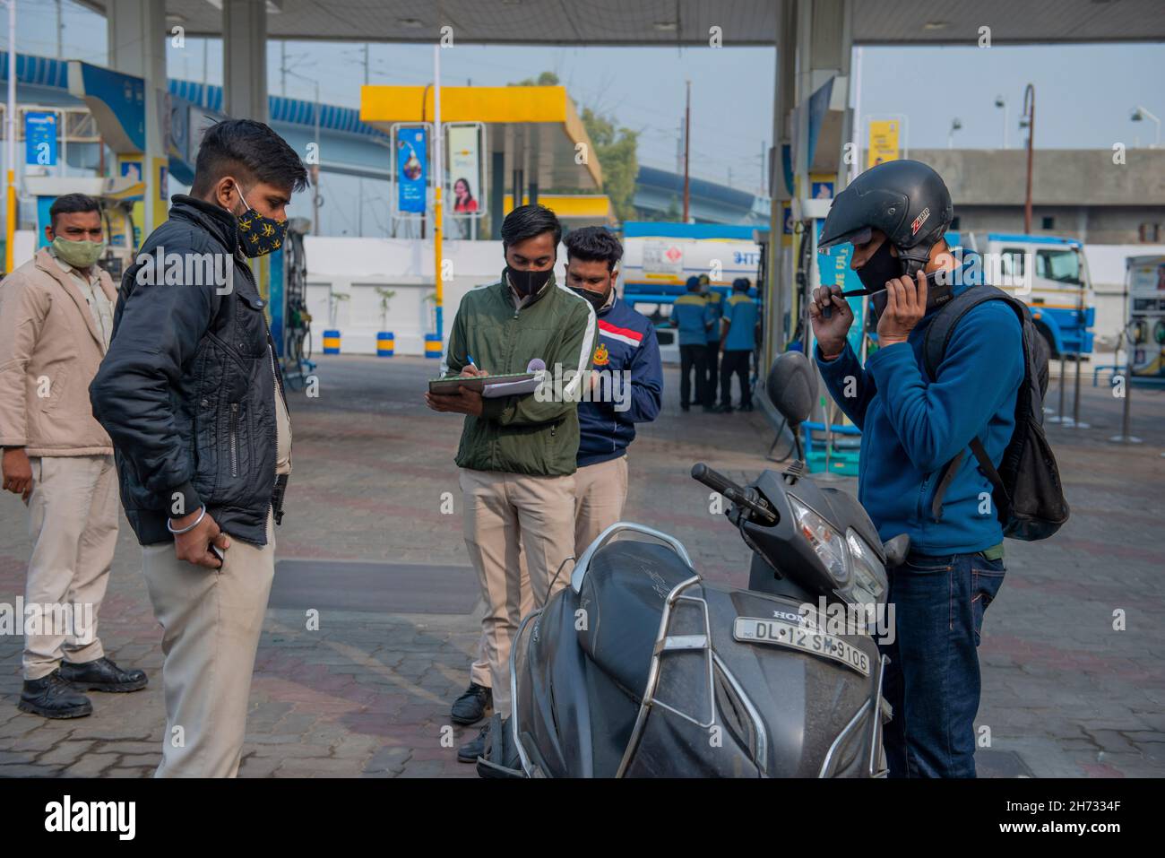 Delhi transport department hi-res stock photography and images - Alamy