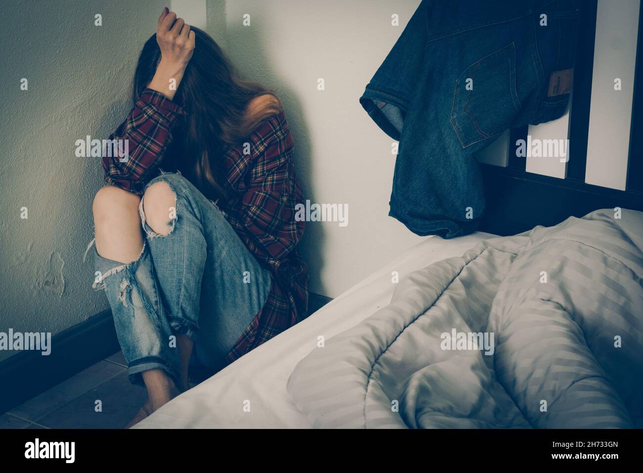 Women abortion sad hi-res stock photography and images - Alamy