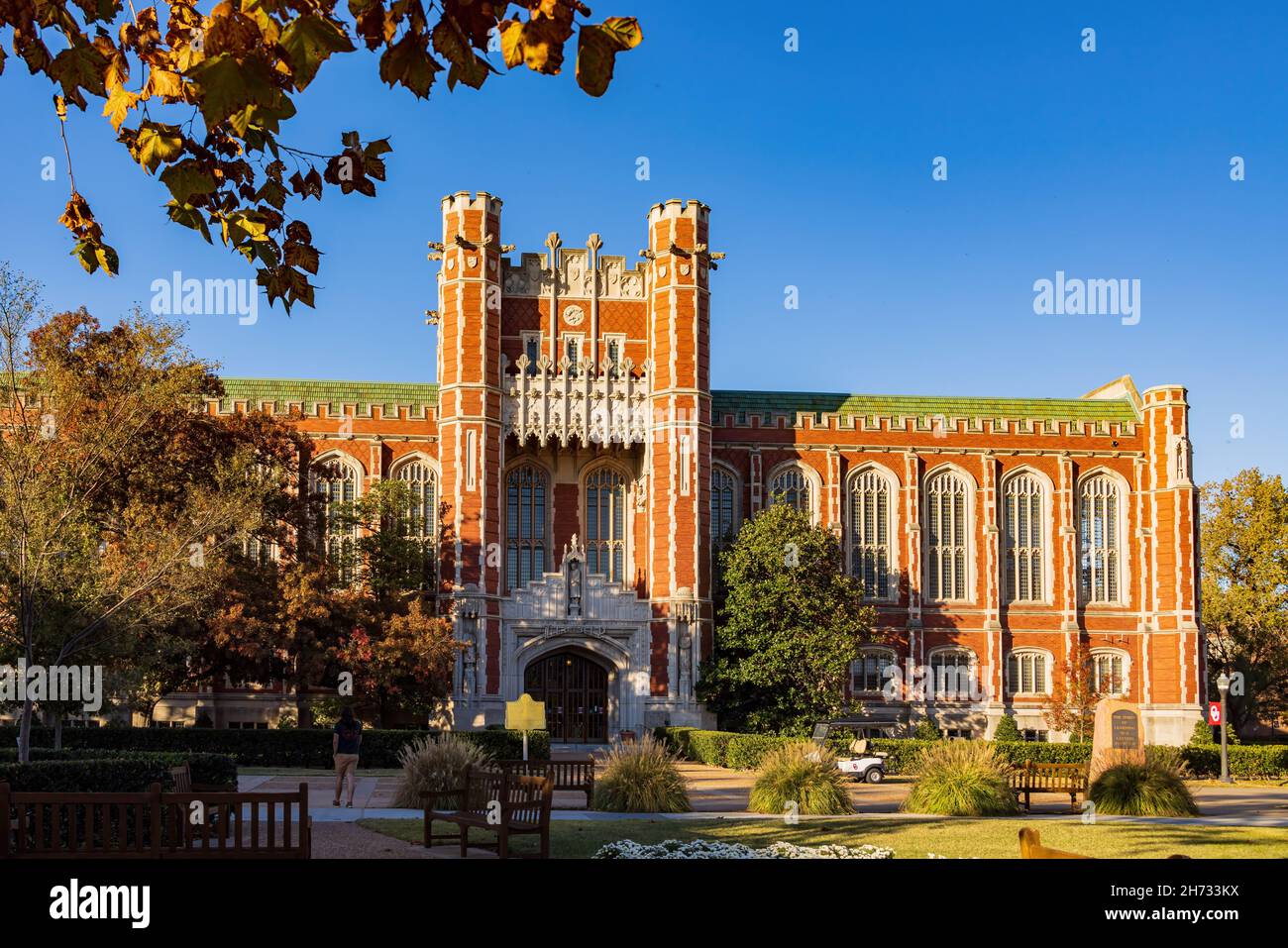 Bizzell library hi-res stock photography and images - Alamy