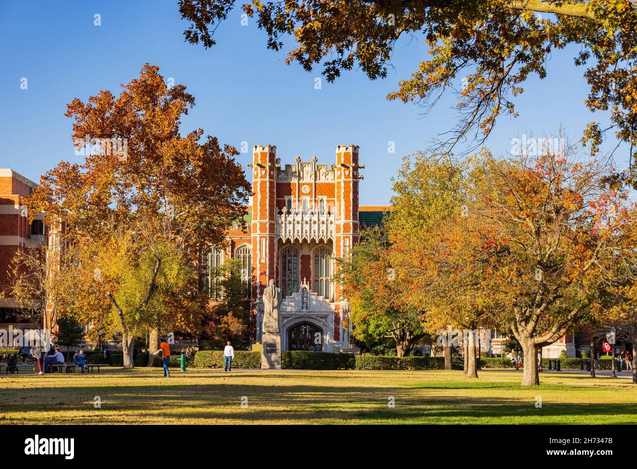 Oklahoma, NOV 9 2021 - Exterior view of the Bizzell Memorial Library ...