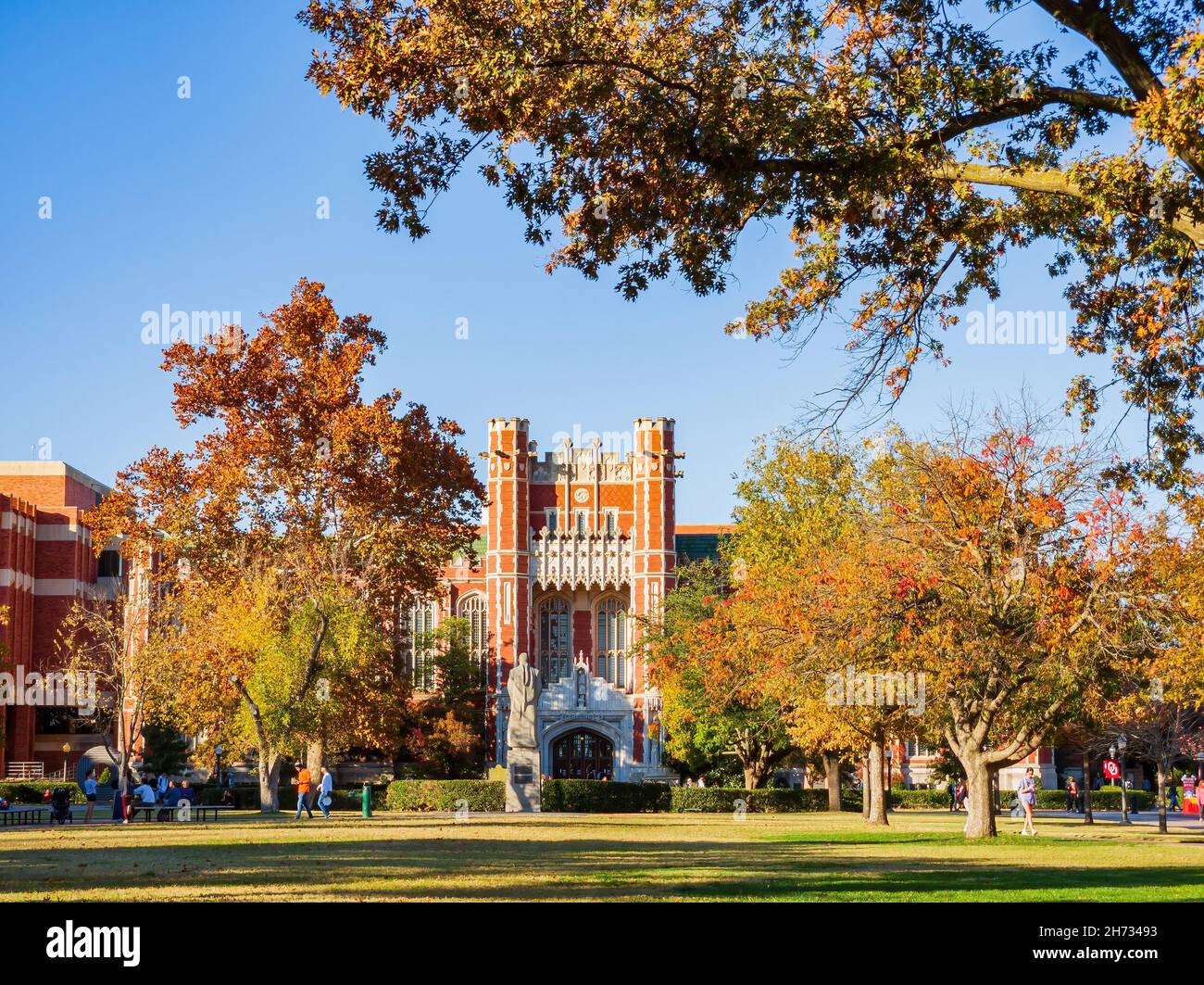 Oklahoma, NOV 9 2021 - Exterior view of the Bizzell Memorial Library ...