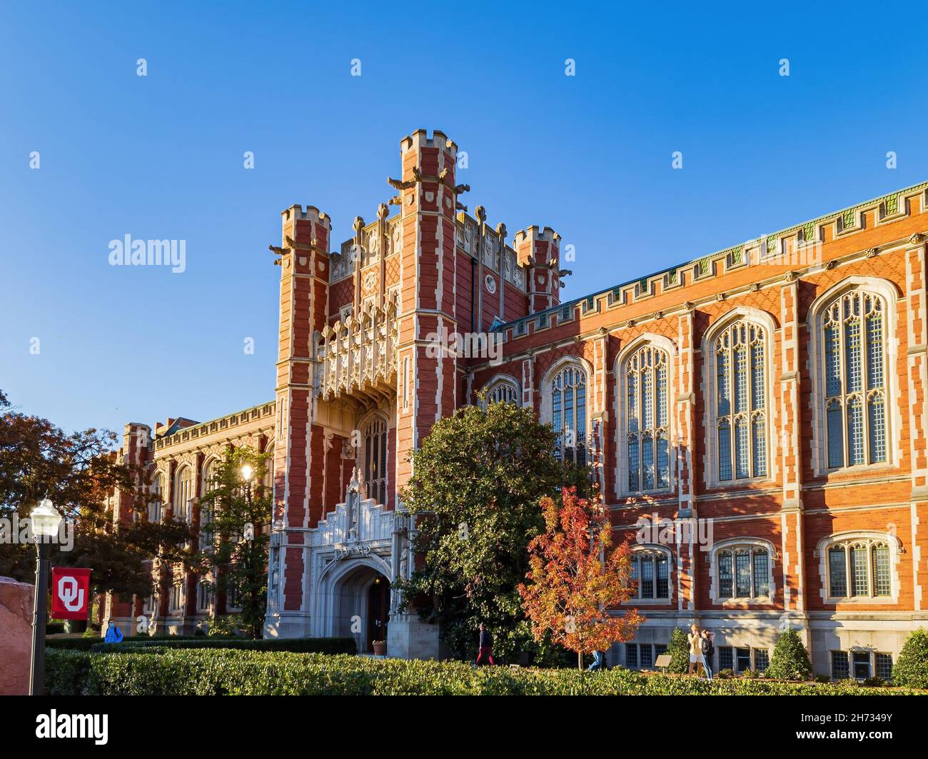Oklahoma, NOV 9 2021 - Exterior view of the Bizzell Memorial Library ...