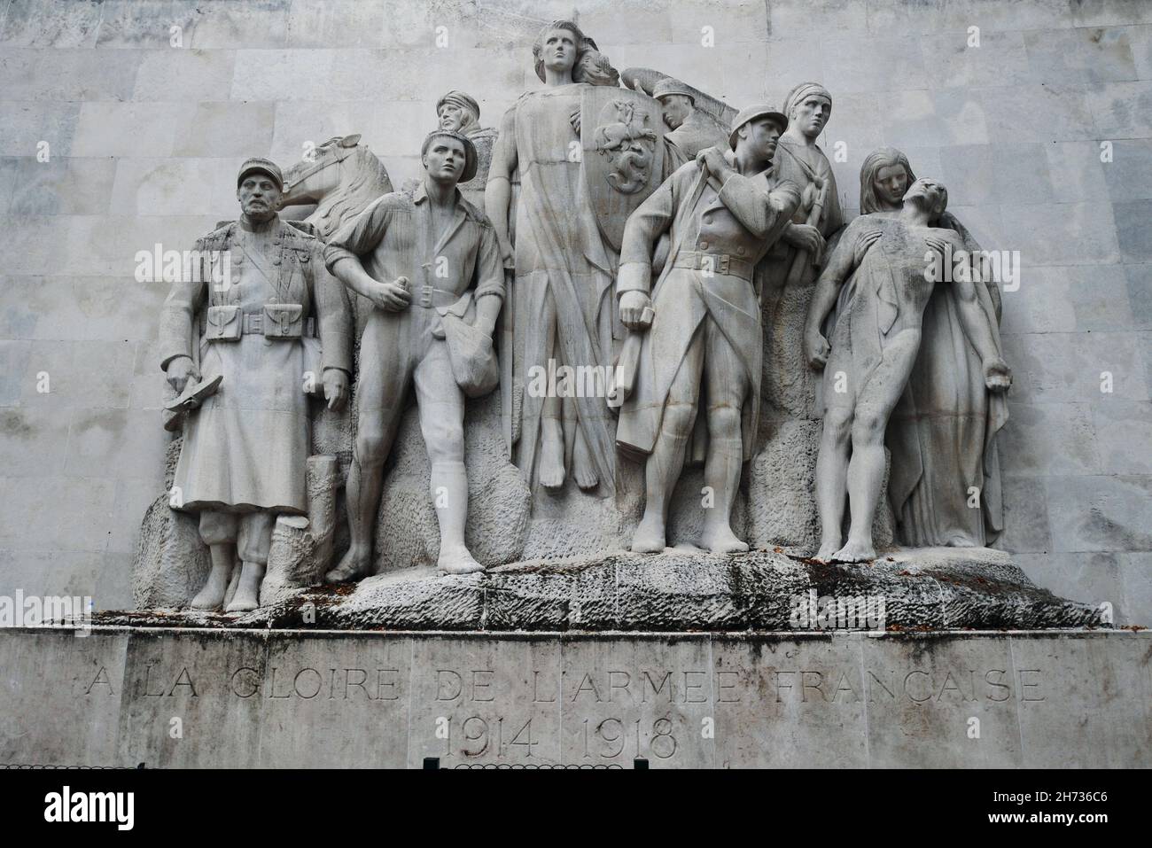 A sculptural memorial to French soldiers from the First World War ...