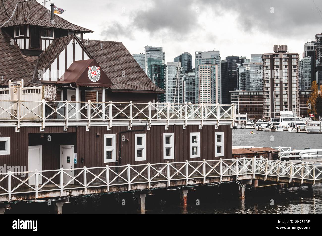 Vancouver rowing club building exterior hi-res stock photography and ...