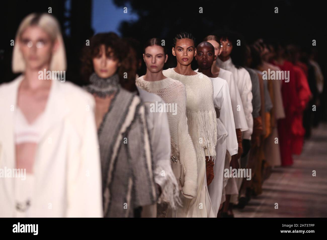 SP - Sao Paulo - 11/17/2021 - SAO PAULO, SAO PAULO FASHION WEEK ...