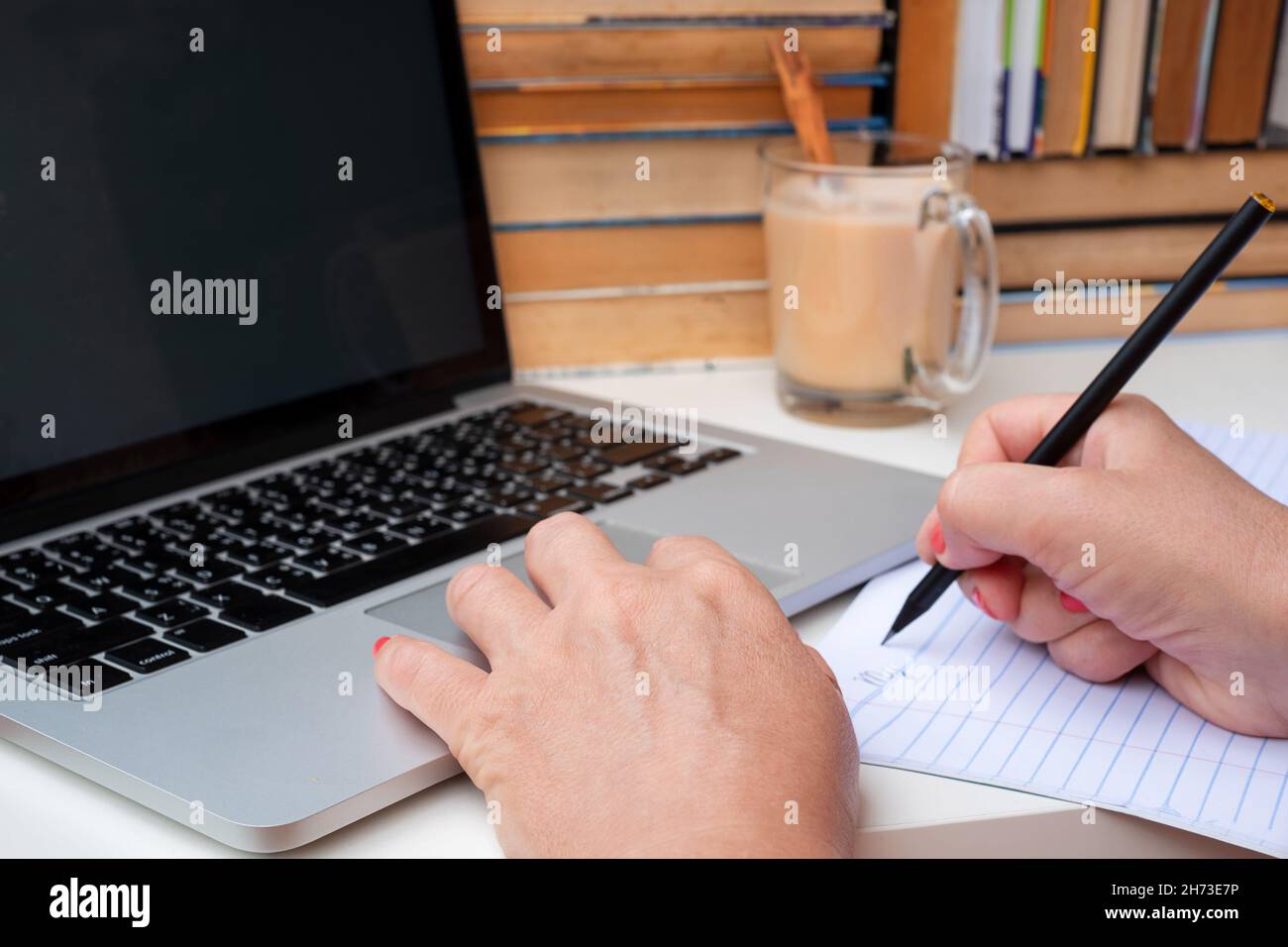 Computer learning hi-res stock photography and images - Alamy