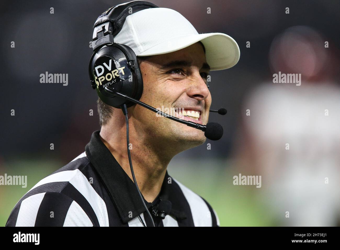 Las Vegas, NV, USA. 19th Nov, 2021. Referee Michael VanderVelde does a ...