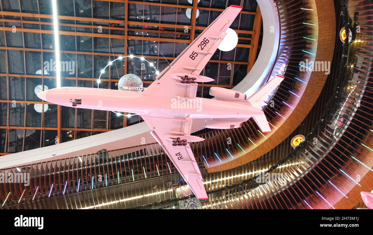 Model airplane hanging from ceiling hi-res stock photography and images ...