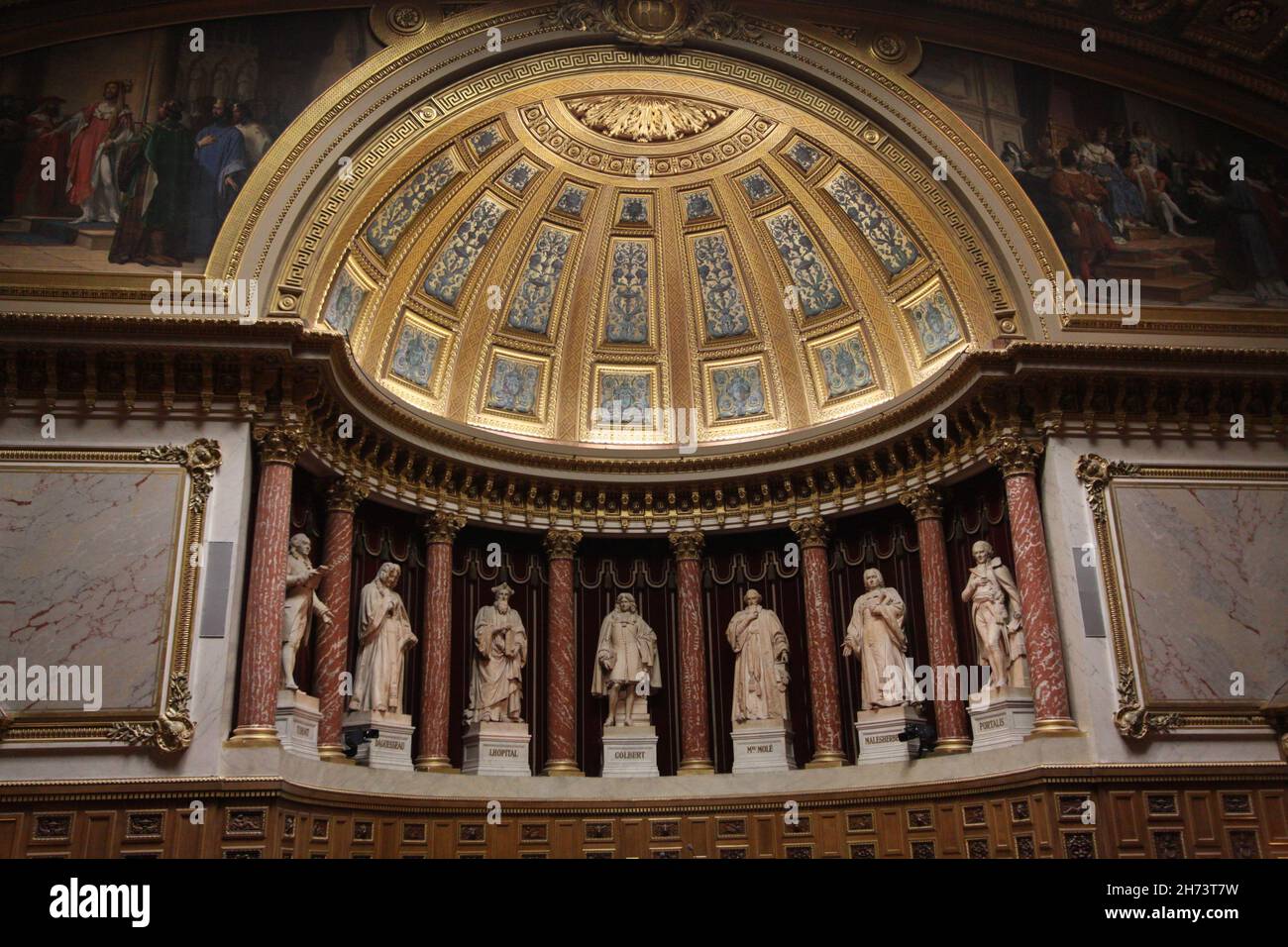 PARIS, FRANCE, SEPEMBER 17, 2011 : interiors architectural details of ...
