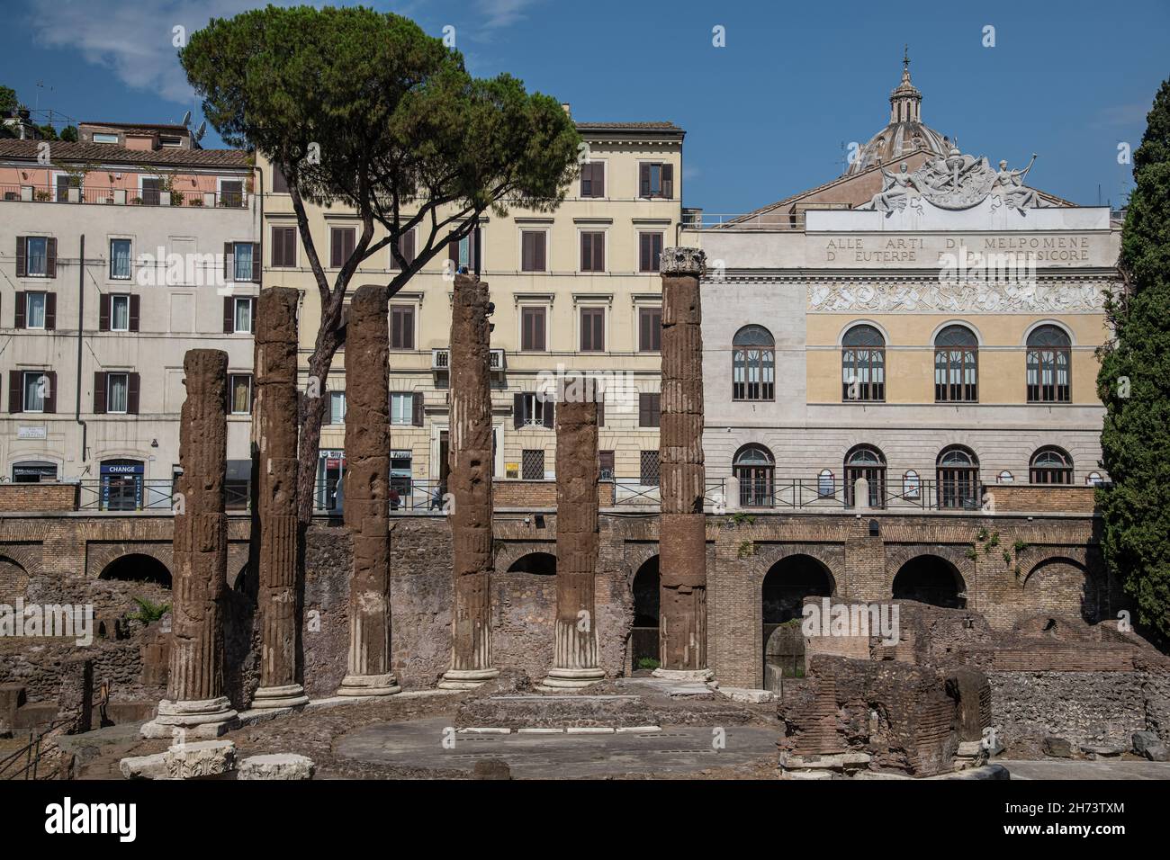 Cityscape and generic architecture from Rome, the Italian capital ...