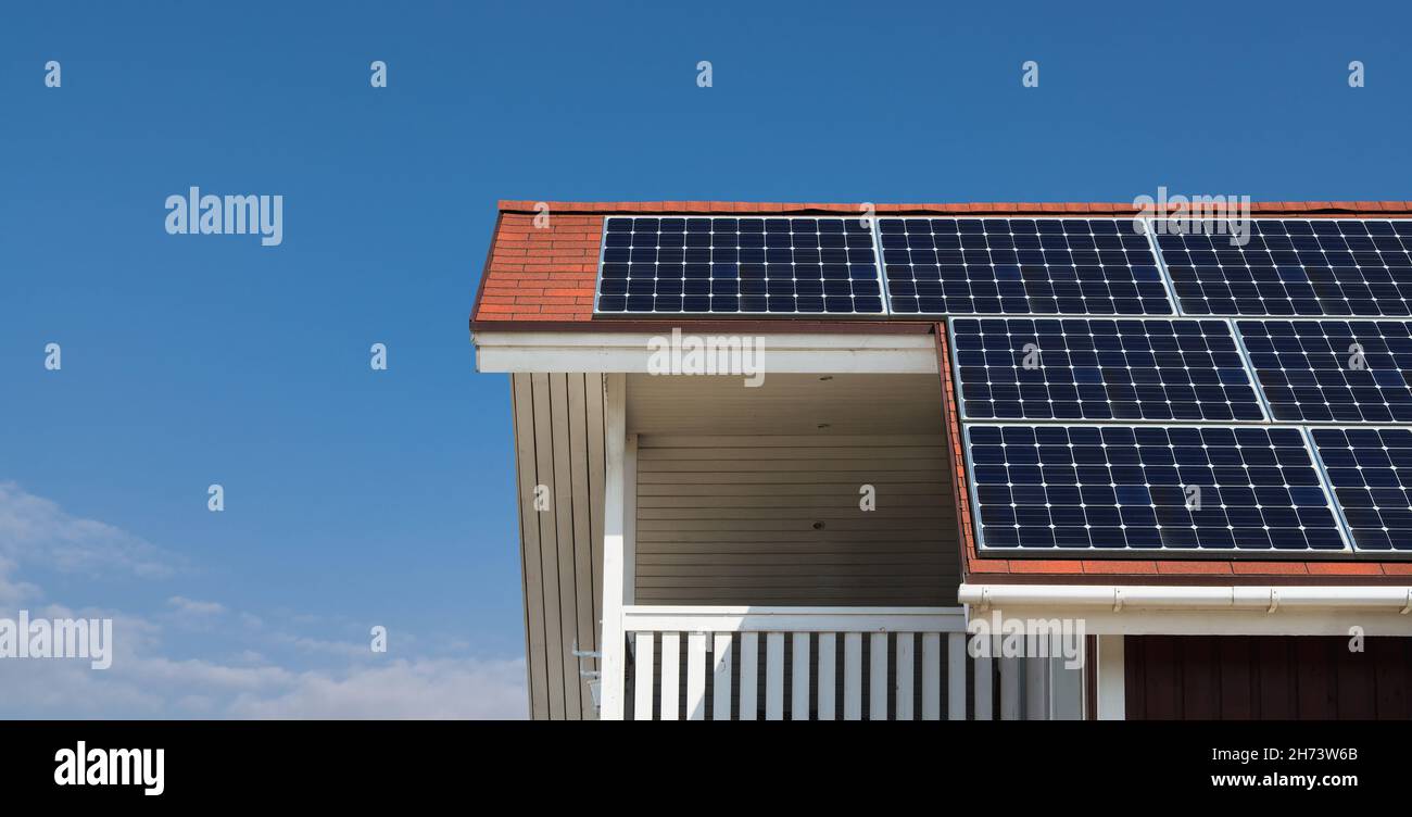 Solar energy house home hi-res stock photography and images - Alamy