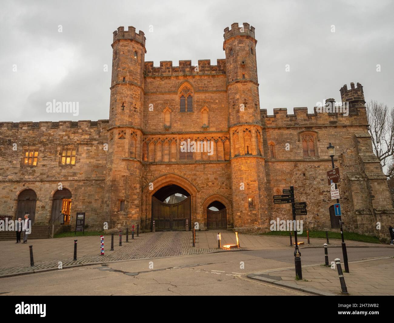 Medieval battlefields hi-res stock photography and images - Alamy