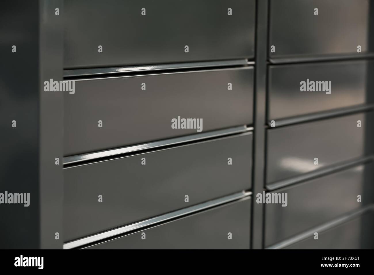 Automated self service post terminal machine Stock Photo - Alamy