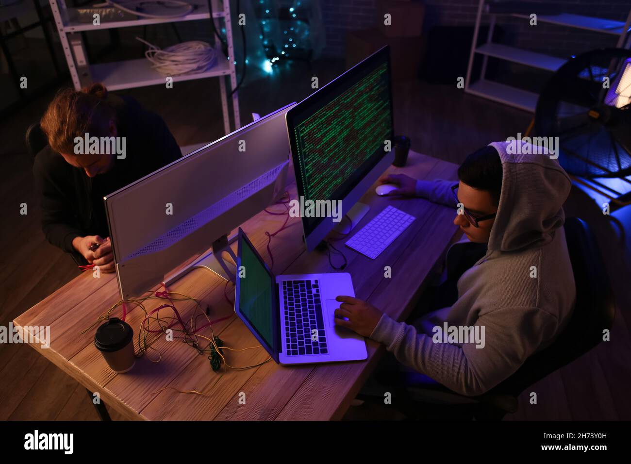 Hackers and room hi-res stock photography and images - Alamy