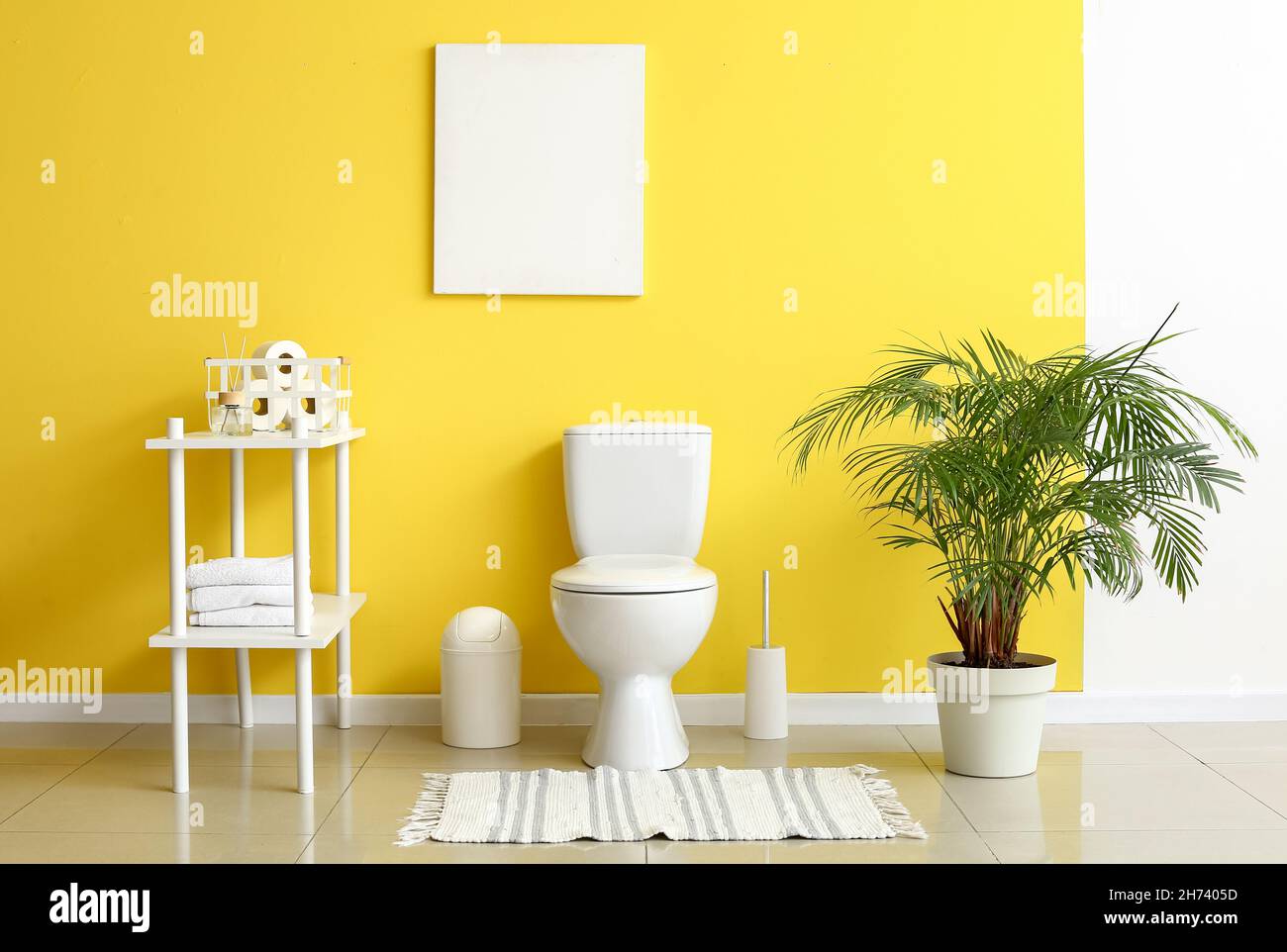 Interior of modern comfortable restroom Stock Photo - Alamy