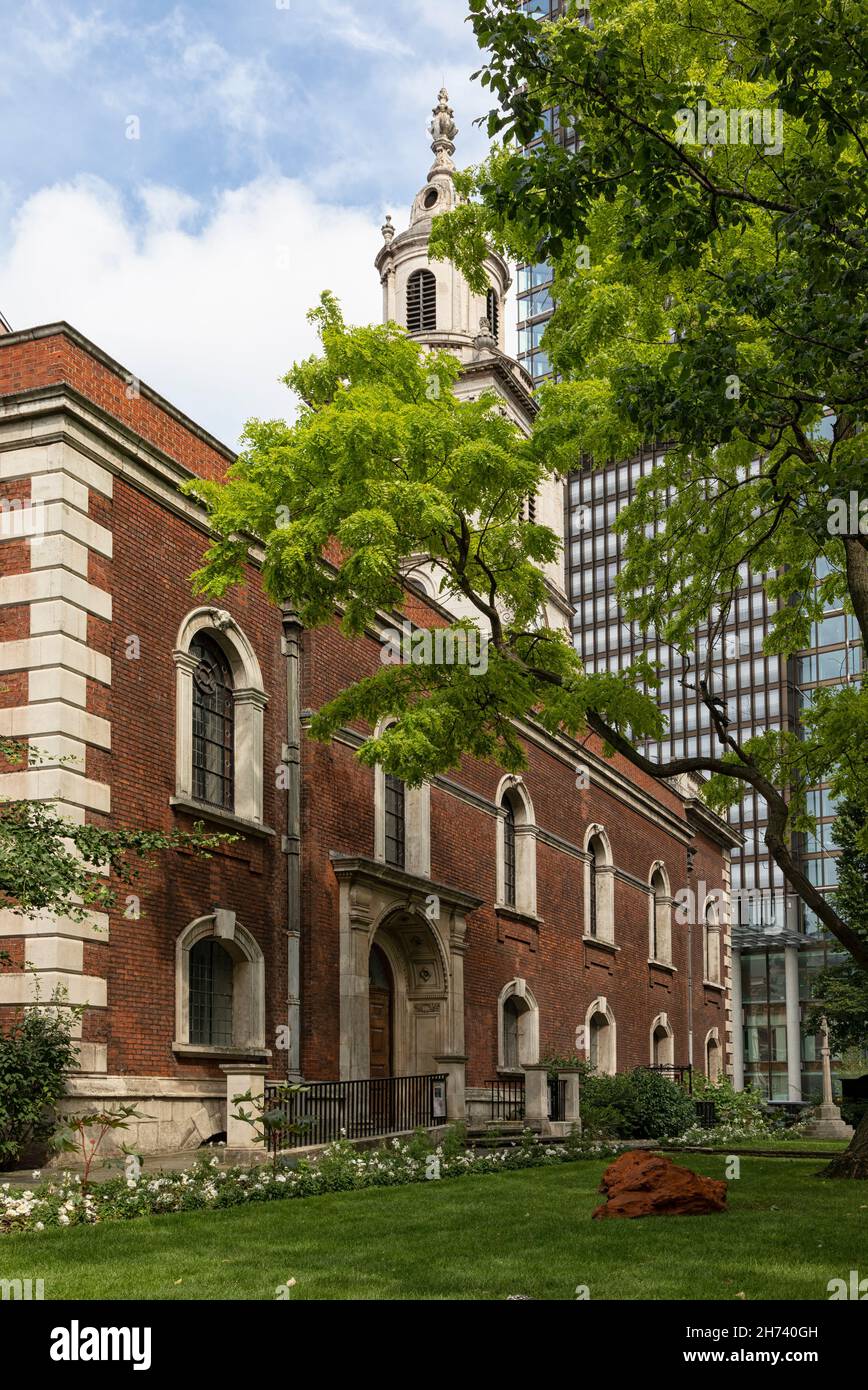 LONDON, UK - JULY 23, 2021: View of St Botolph without Bishopsgate ...