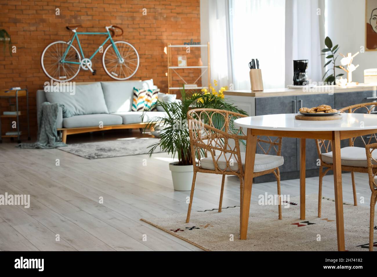 Studio apartment with contemporary kitchen Stock Photo - Alamy