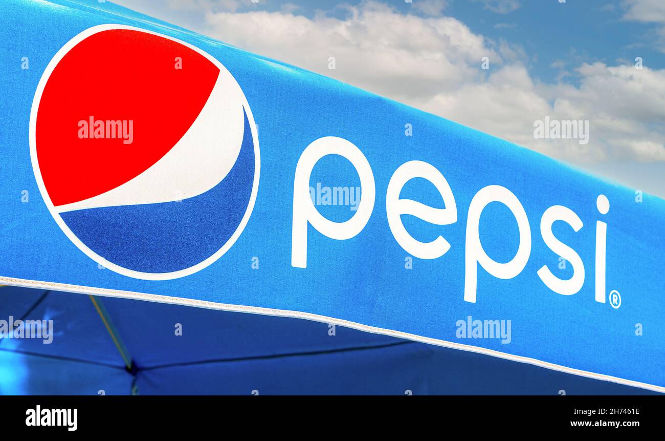 Pepsi logo hi-res stock photography and images - Alamy