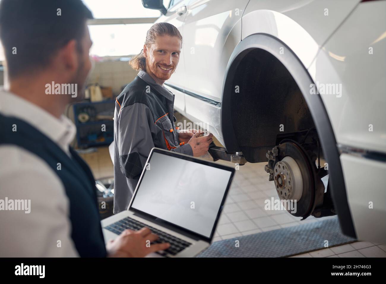 Employee working on engine hi-res stock photography and images - Alamy