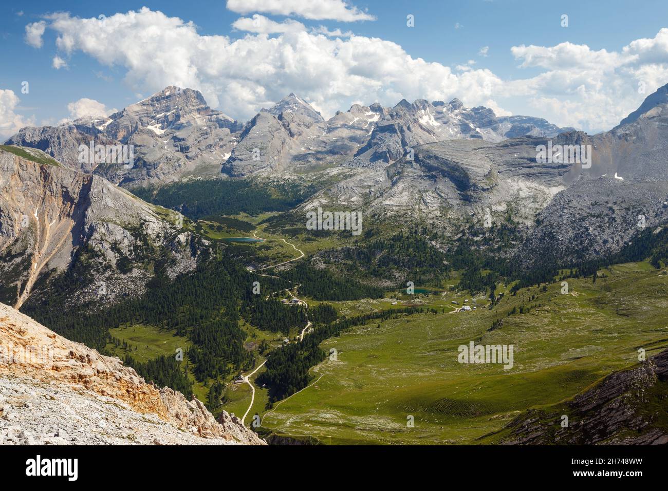 View on Fanes Valley and Tofane group, Vallon Bianco, Ciampestrin peaks ...