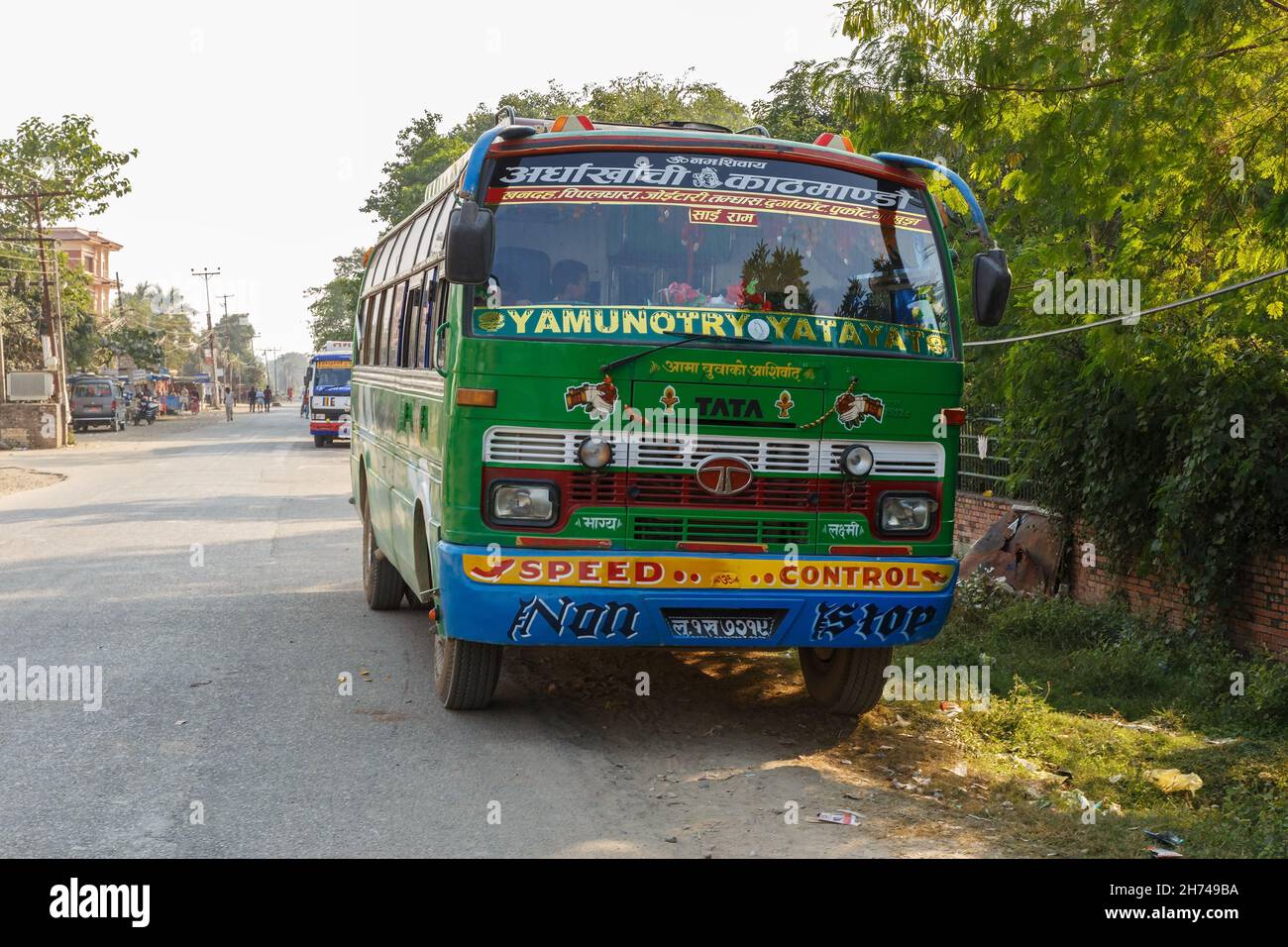 Indian bus stop hi-res stock photography and images - Alamy