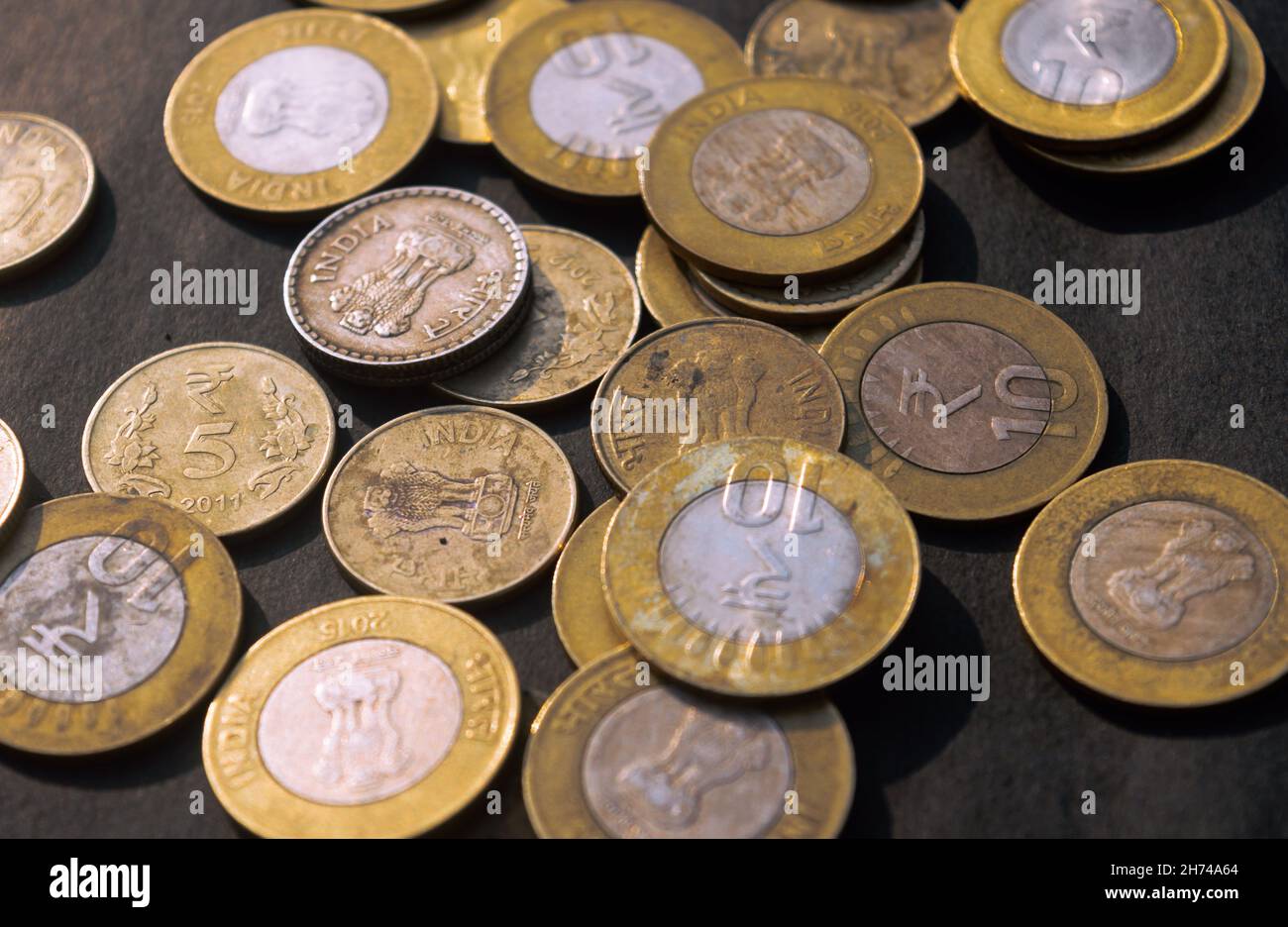 Indian rupee gold coin stack hi-res stock photography and images - Alamy