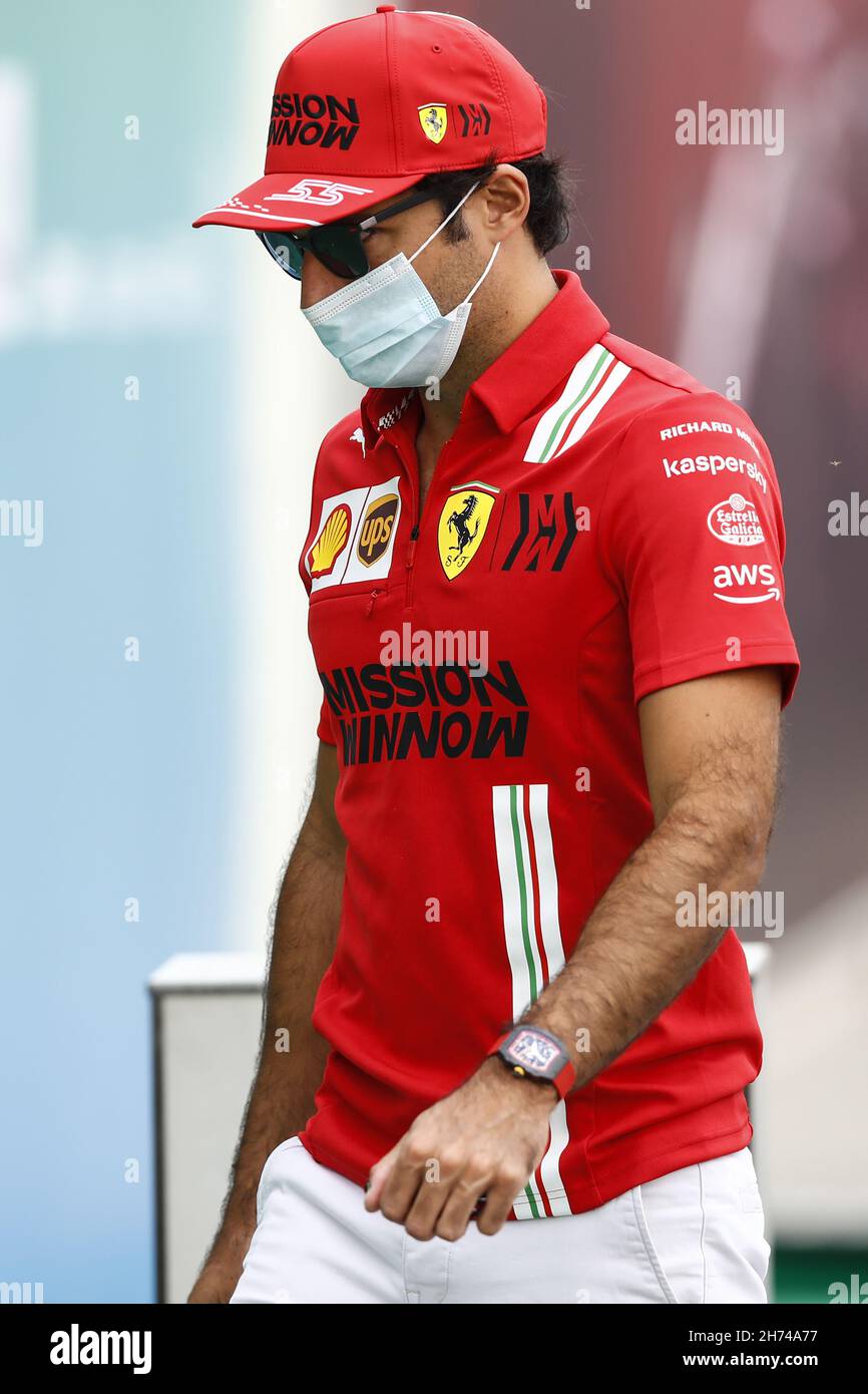 Doha, Qatar. 19th Nov, 2021. SAINZ Carlos (spa), Scuderia Ferrari SF21, portrait during the ...