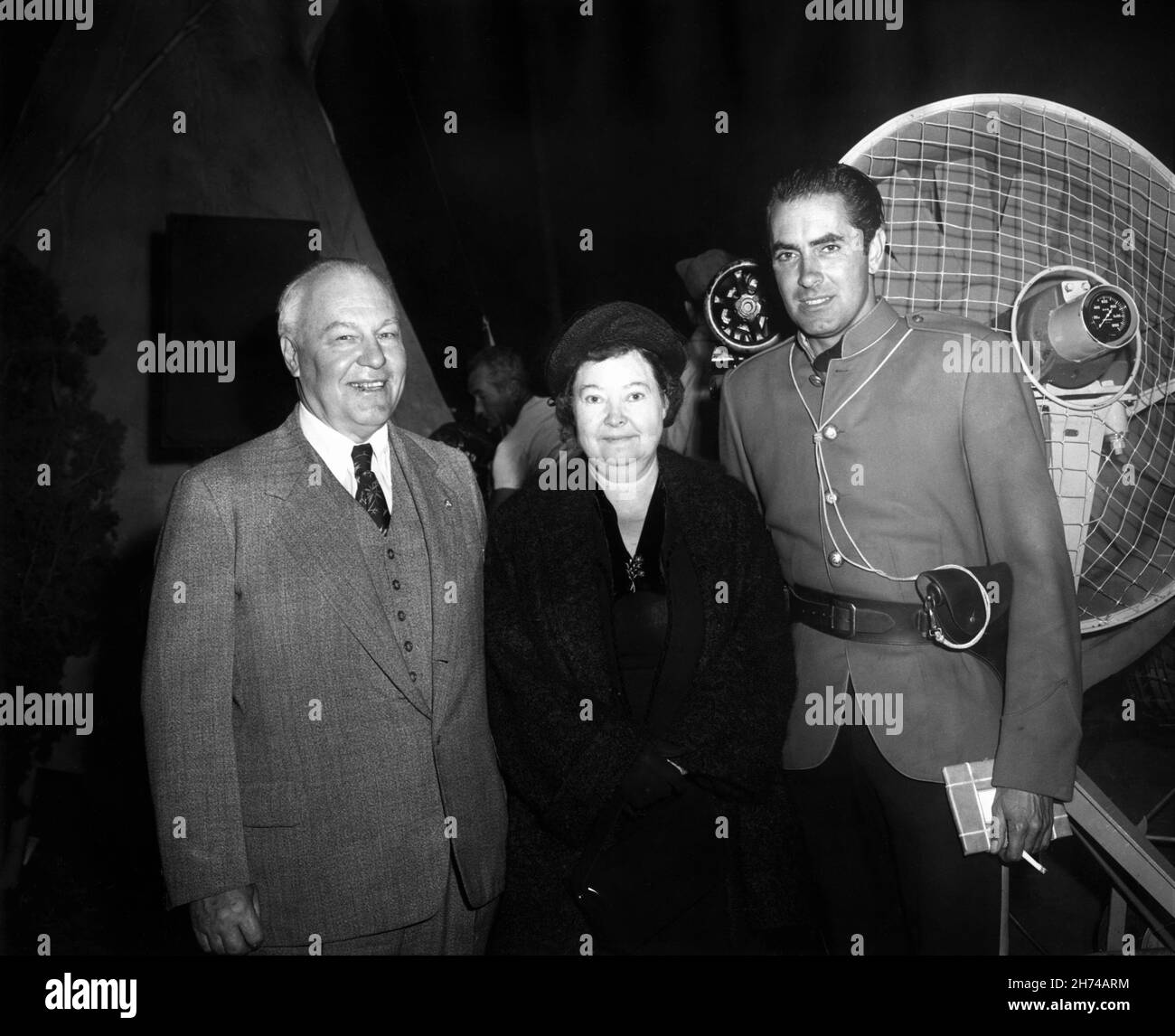 Wife of tyrone power hi-res stock photography and images - Alamy