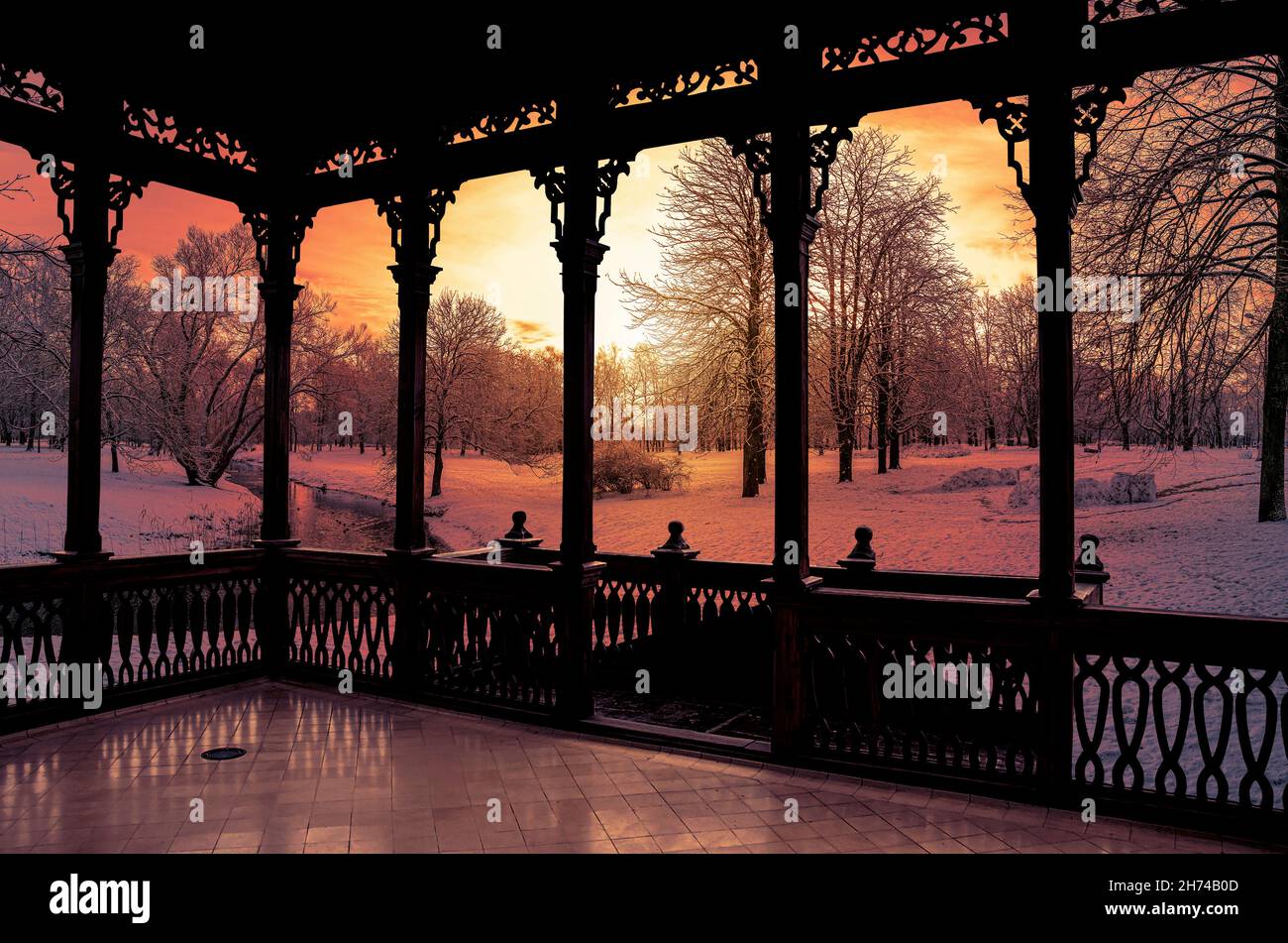 View from balcony at night hi-res stock photography and images - Alamy