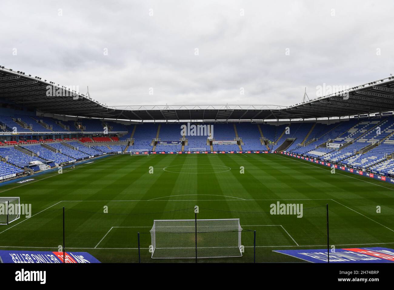 Select car leasing stadium general hi-res stock photography and images ...