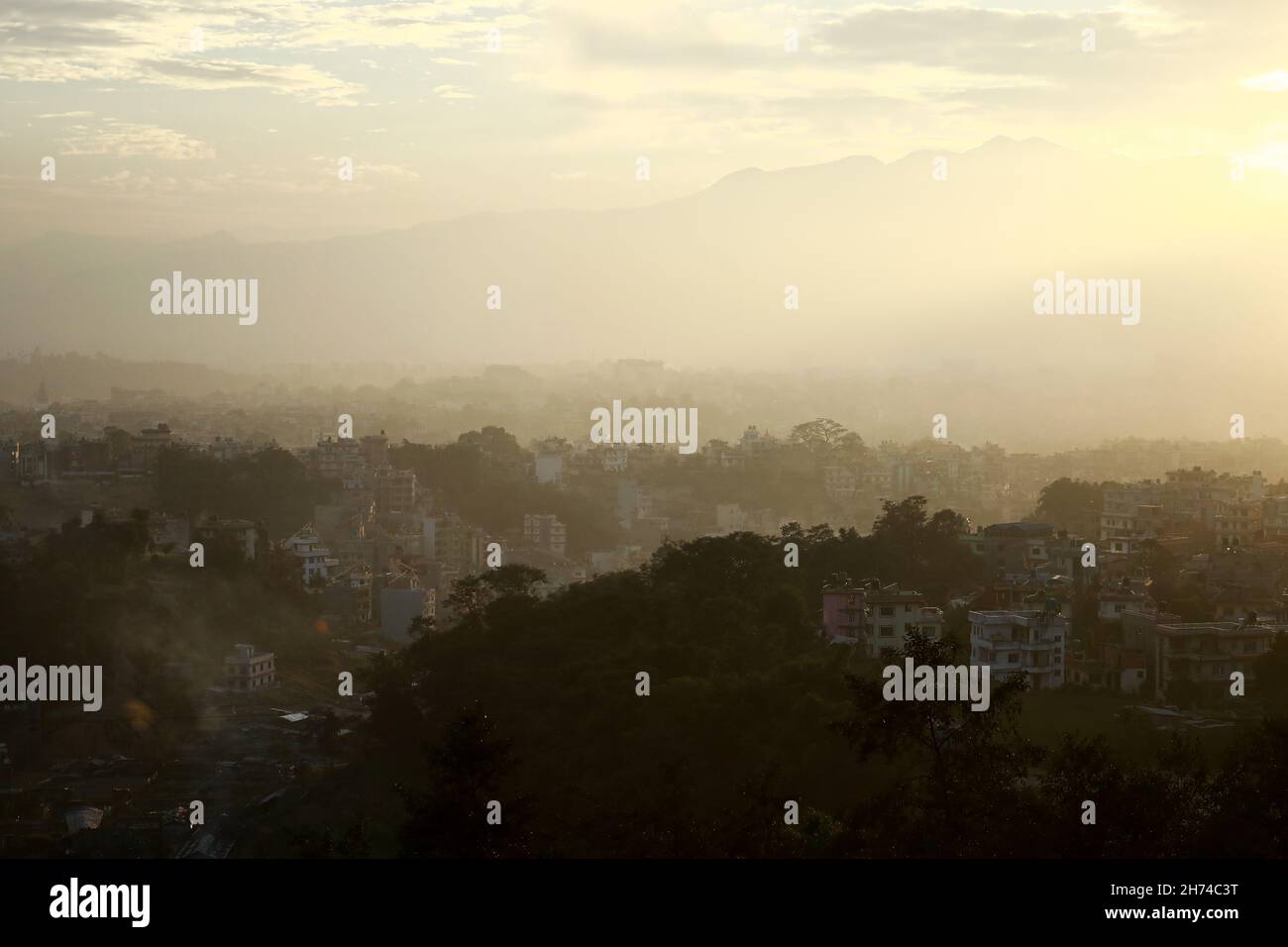 Kathmandu, Bagmati, Nepal. 20th Nov, 2020. Kathmandu Valley is shrouded in thick layer of smog ...