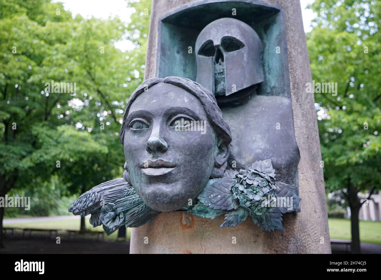 Skelett denkmal hi-res stock photography and images - Alamy