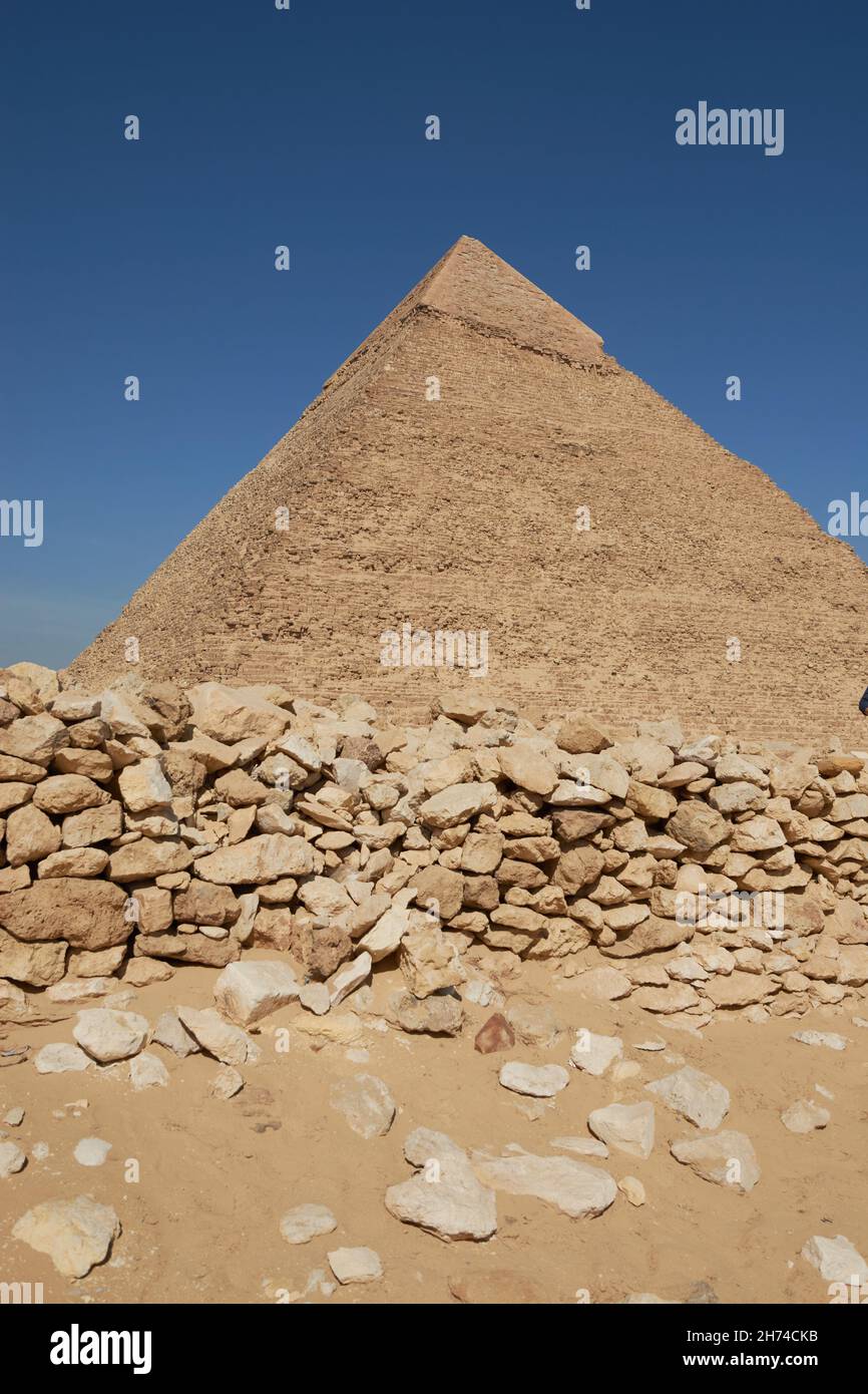 Pyramid of Khafre (also read as Khafra, Khefren) or of Chephren is the ...