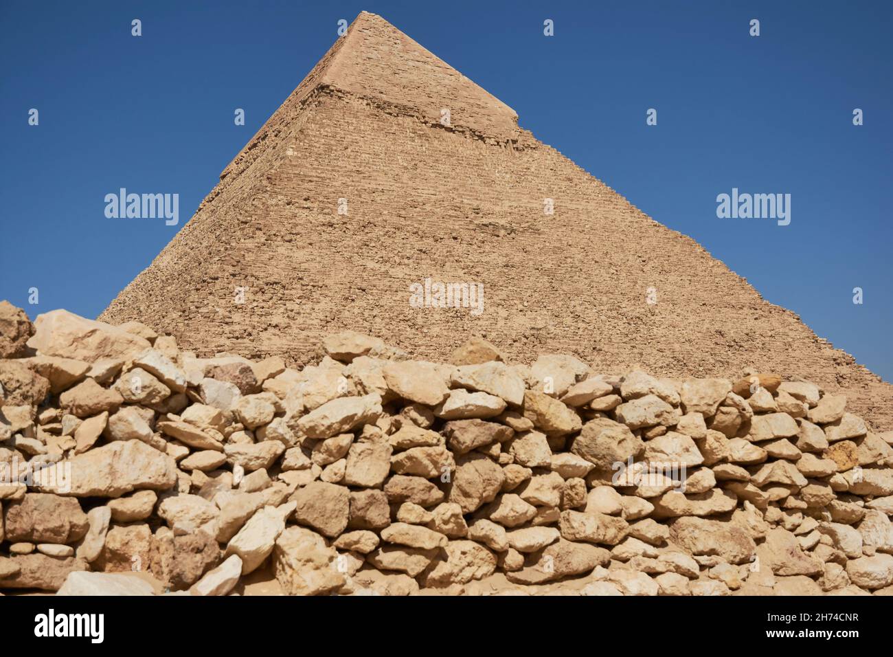 Pyramid of Khafre (also read as Khafra, Khefren) or of Chephren is the ...