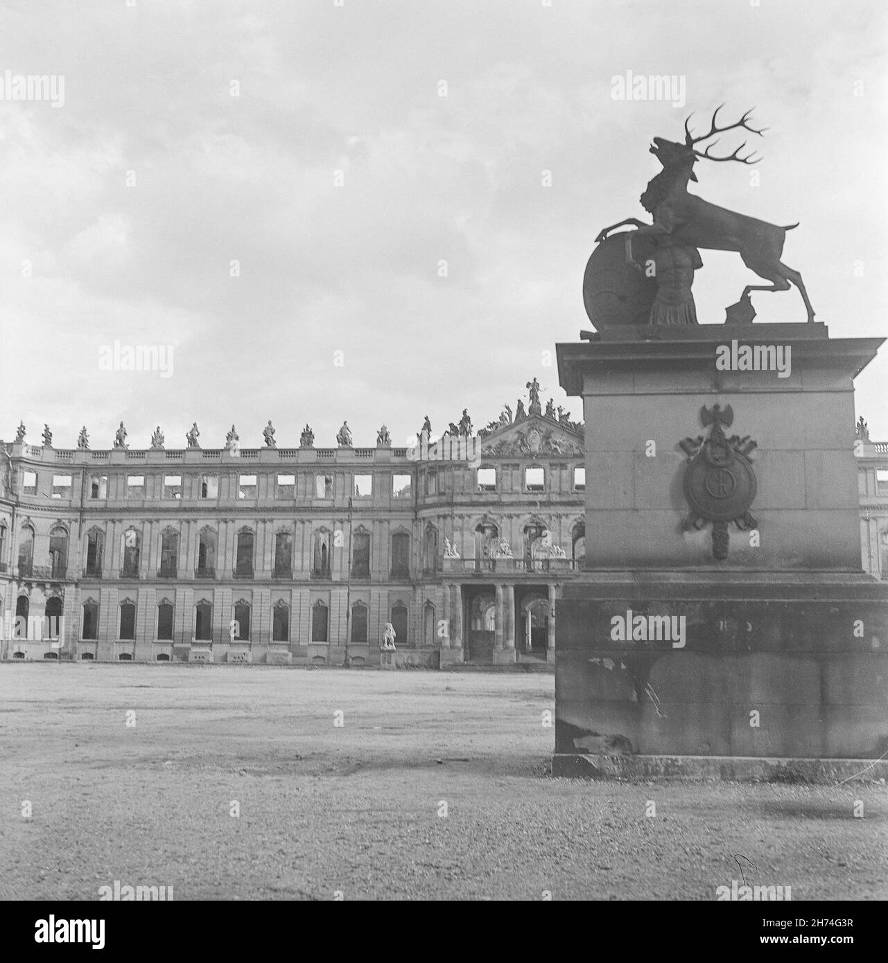 Bombed out King's Palace, Stuttgart, Germany, September 1950 Stock ...
