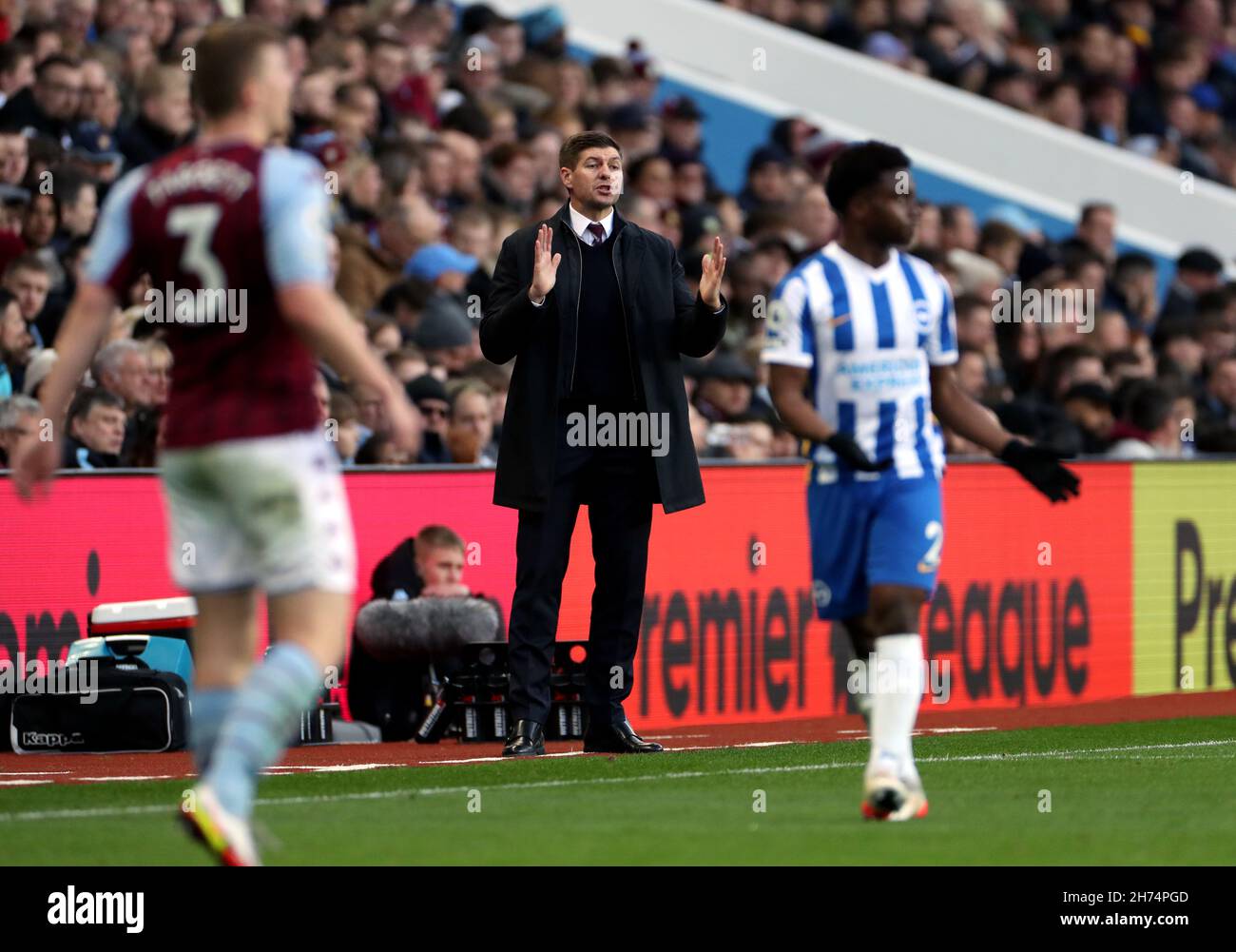 Aston Villa manager Steven Gerrard during the Premier League match at ...