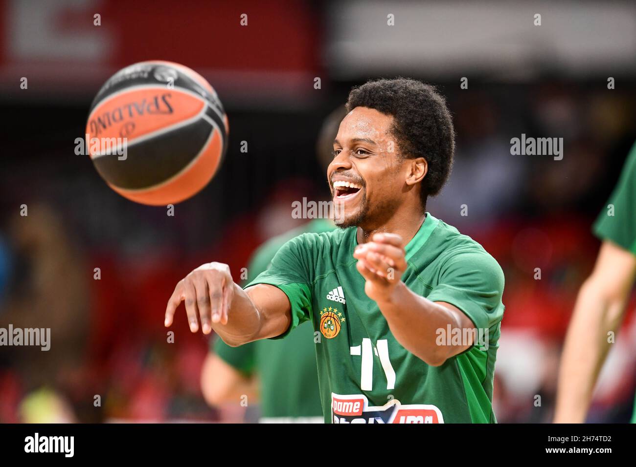 Yogi ferrell hi-res stock photography and images - Alamy