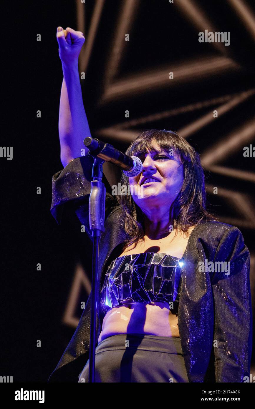 Salto al color hi-res stock photography and images - Alamy