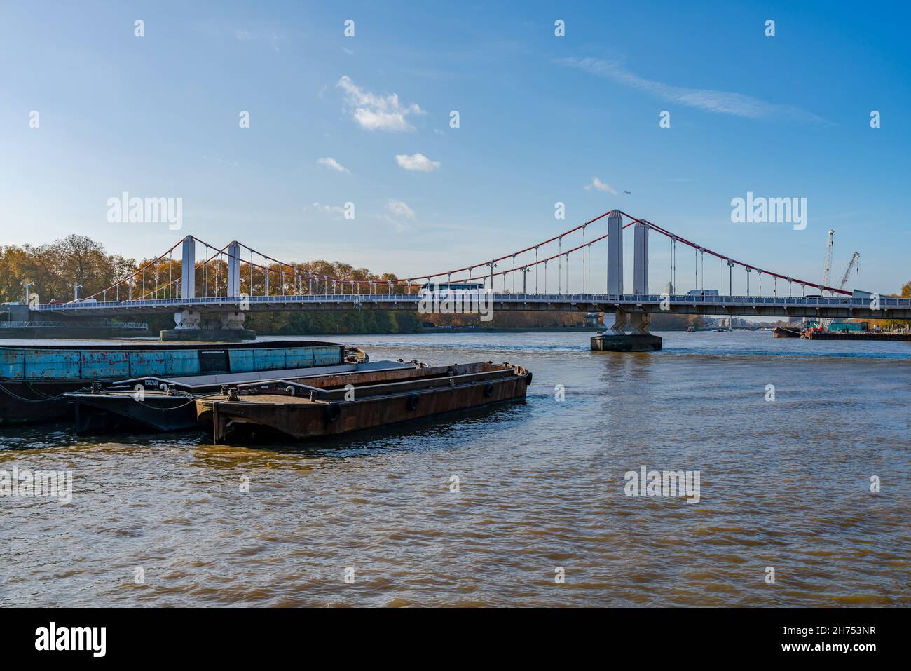 Chelsea riverside hi-res stock photography and images - Alamy