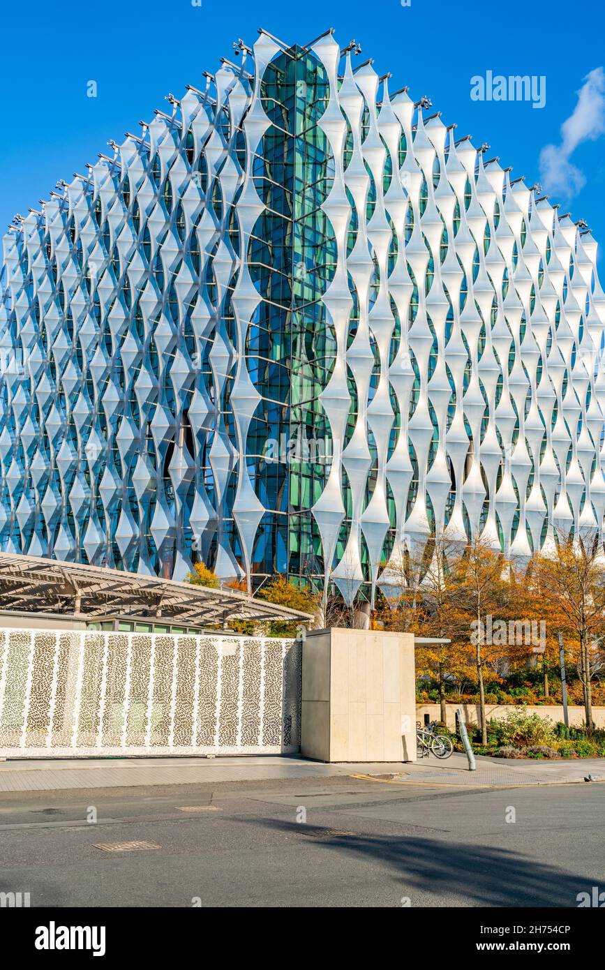 LONDON, UK - NOVEMBER 11, 2021: The new US Embassy building in London's ...