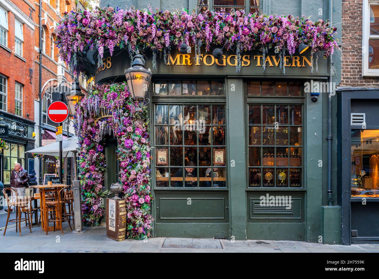 Mr fogg's mayfair hi-res stock photography and images - Alamy