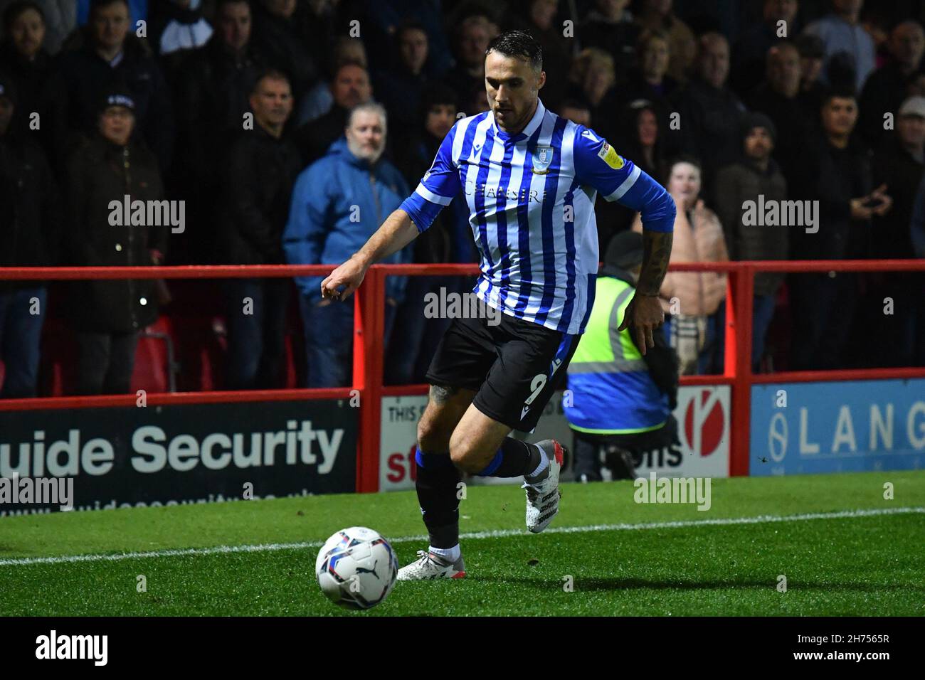 Lee Gregory #9 of Sheffield Wednesday in action during the game Stock ...
