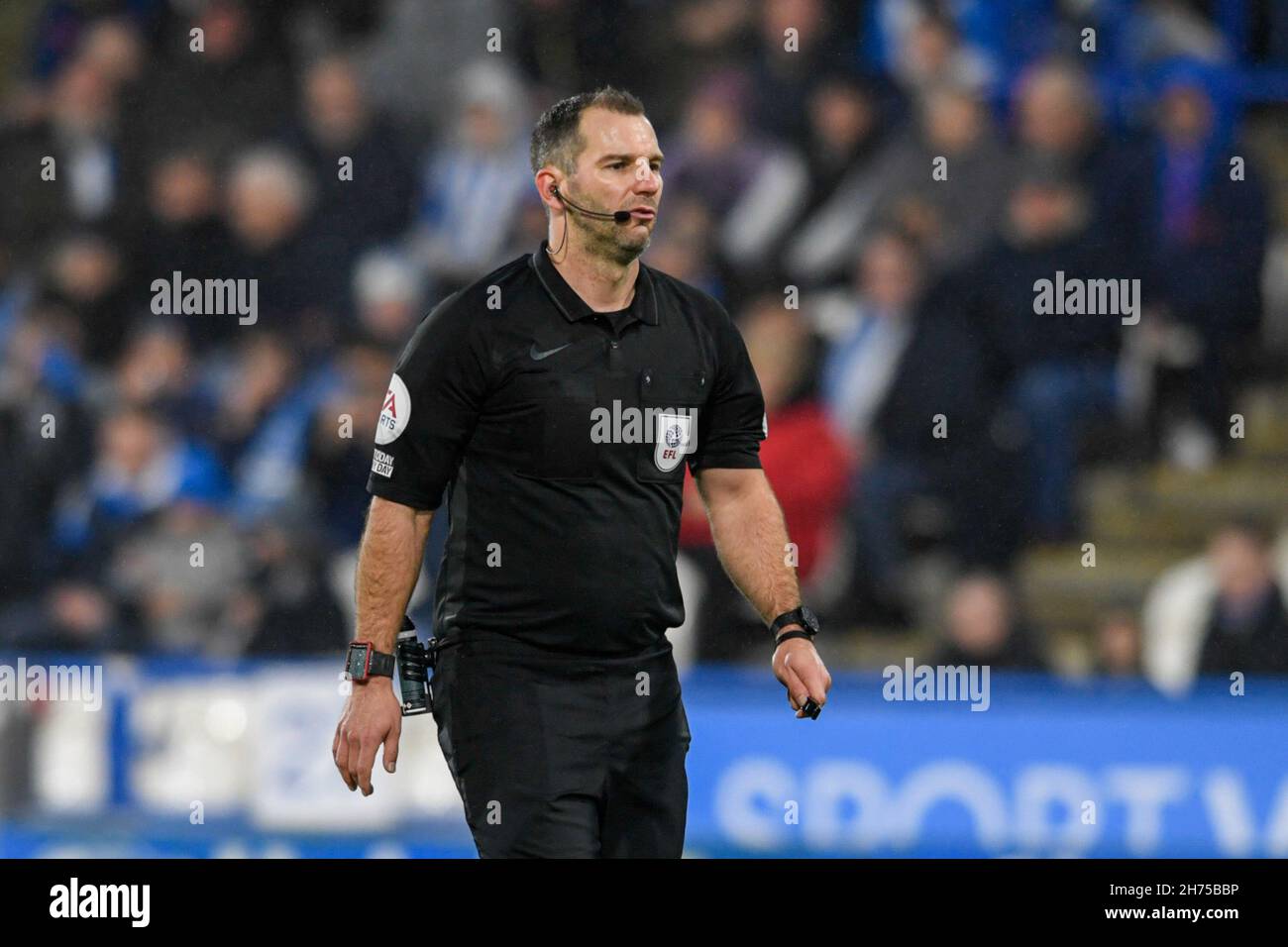 Referee Tim Robinson in action during the game Stock Photo - Alamy