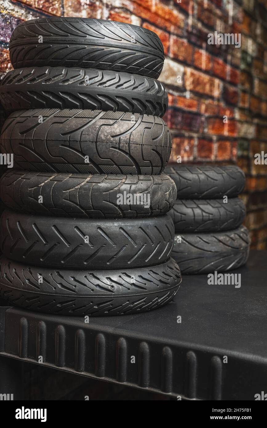 Different sized wheels hi-res stock photography and images - Alamy