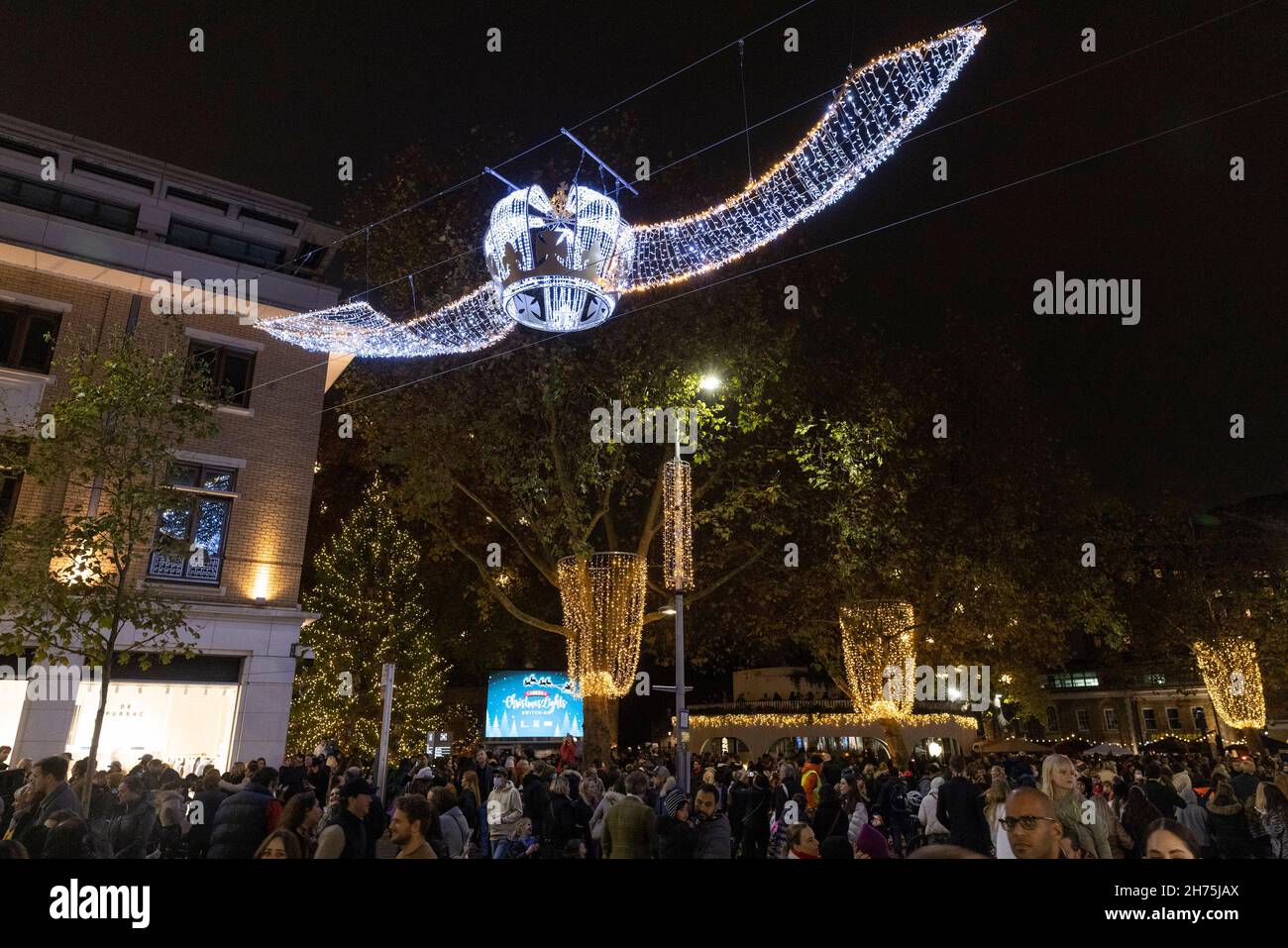 EDITORIAL USE ONLY Members of the public attend this year's Chelsea ...