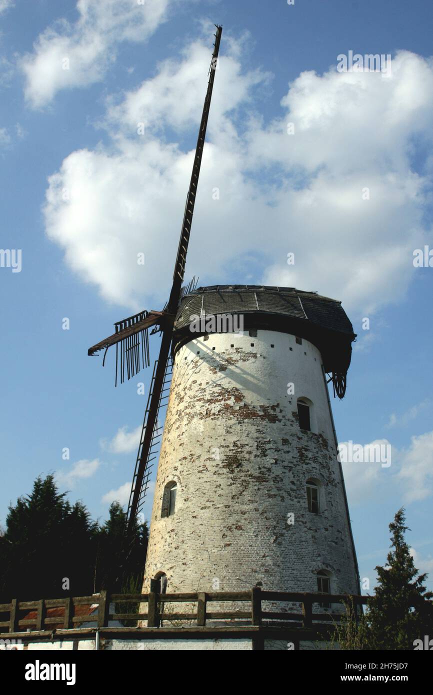 dilapidated, neglected, abandoned old windmill (1920 Stock Photo - Alamy