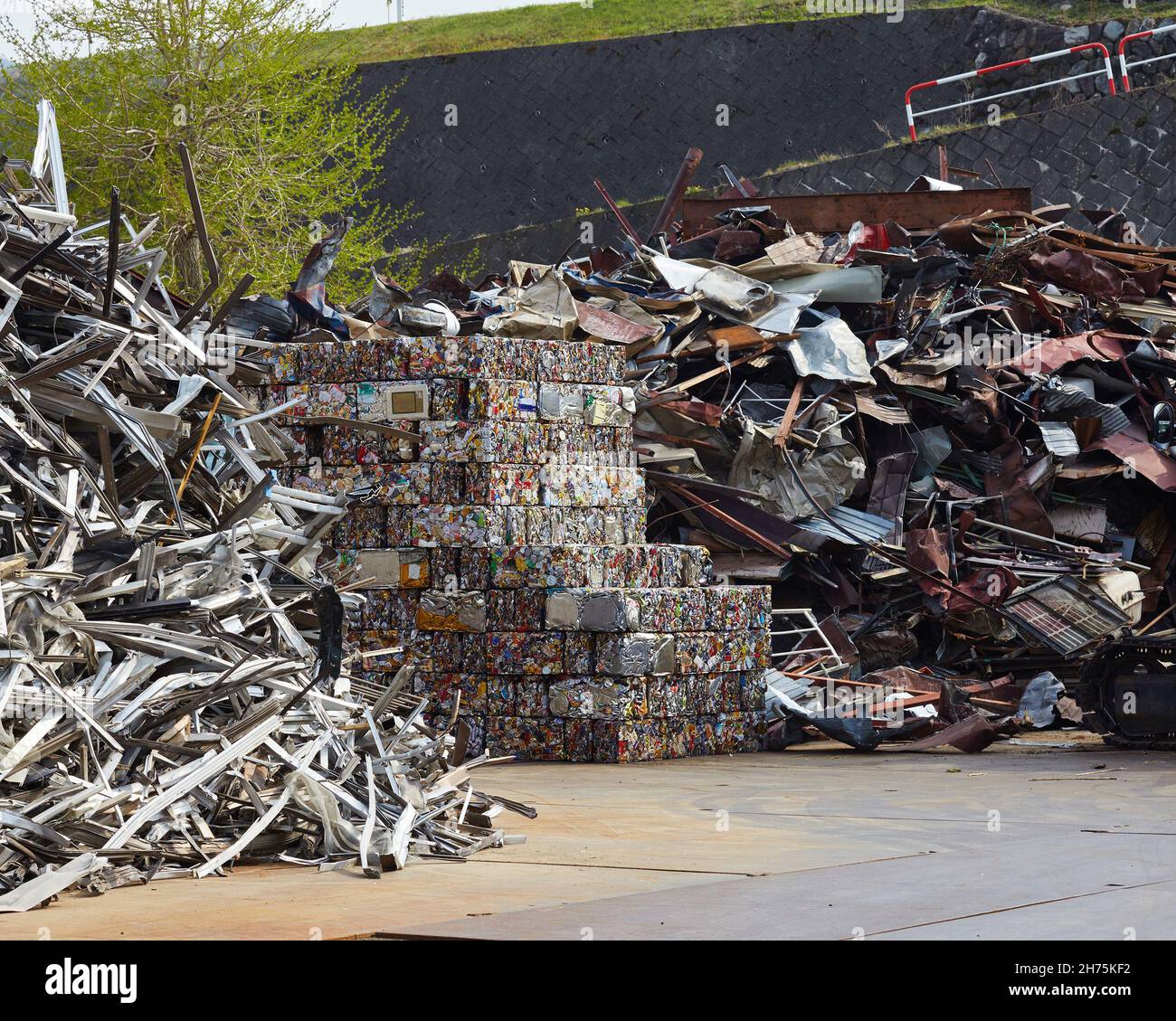 The technology of compressing scrap into briquettes for recycling at ...